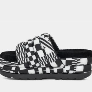 UGG | Shoes | Ugg Maxi Checks Slide Women Shoes Size6 New | Poshmark